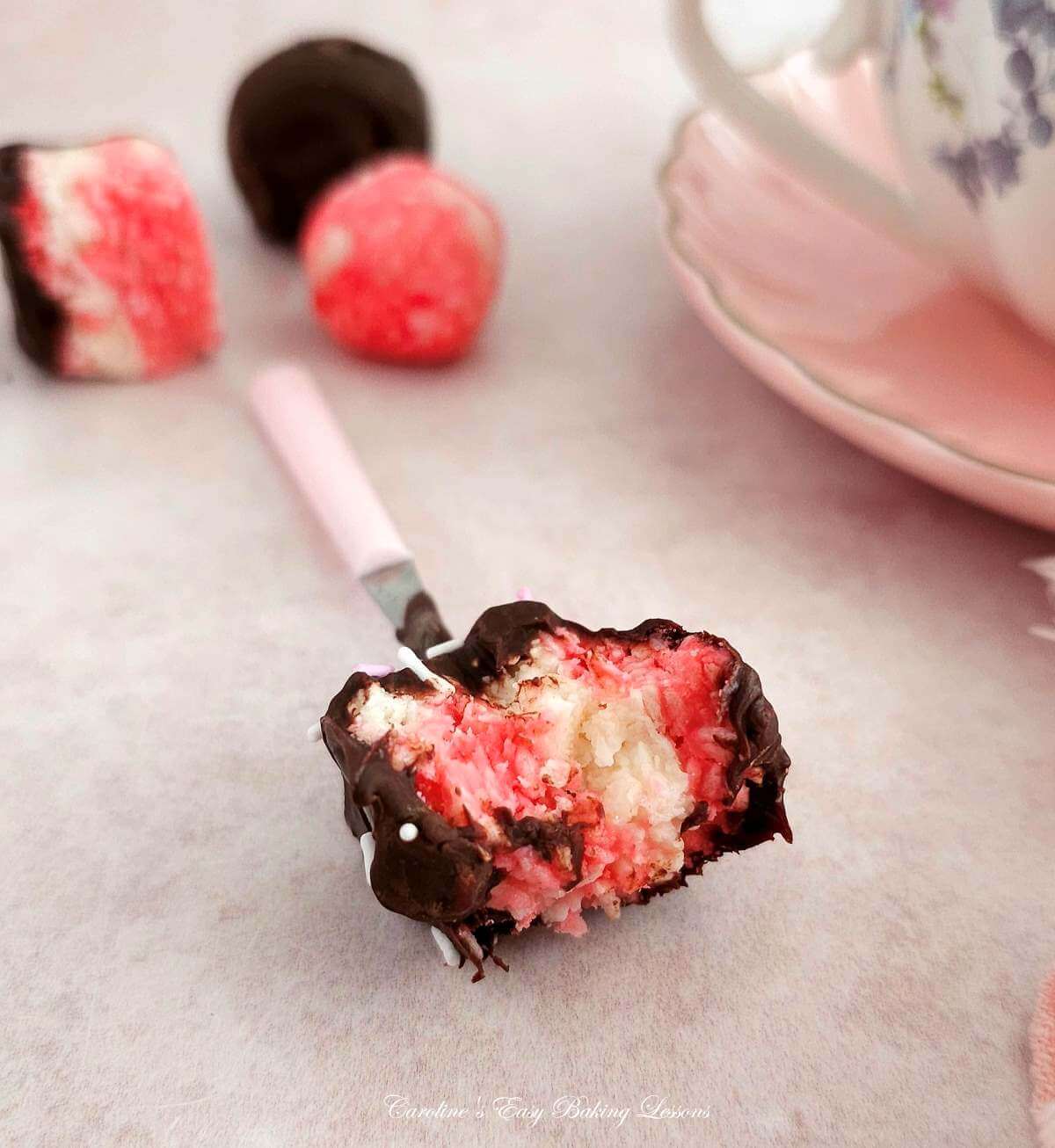 coconut ice bite bb – Caroline's Easy Baking Lessons