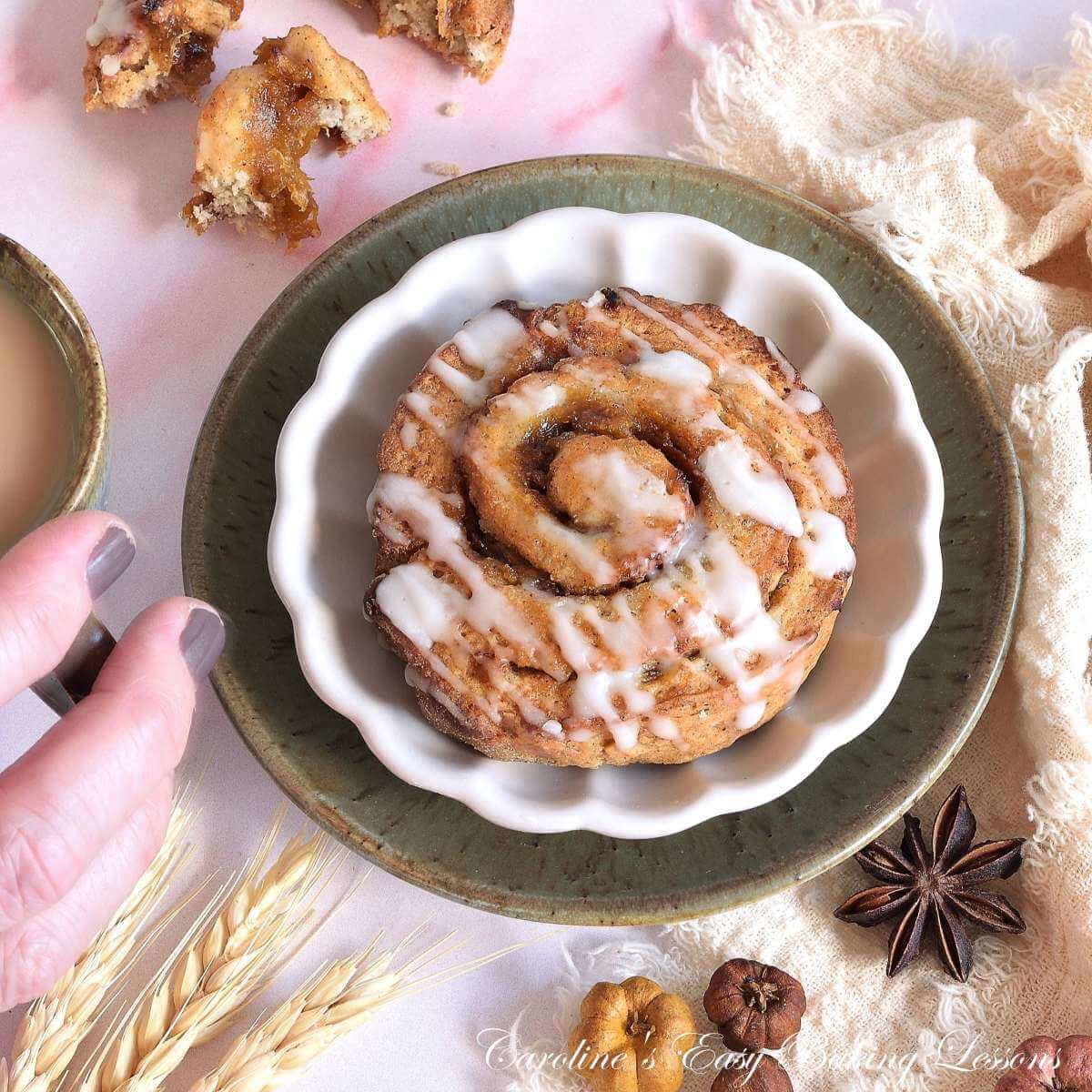 Quick Pumpkin Spice Buns (yeast-free)